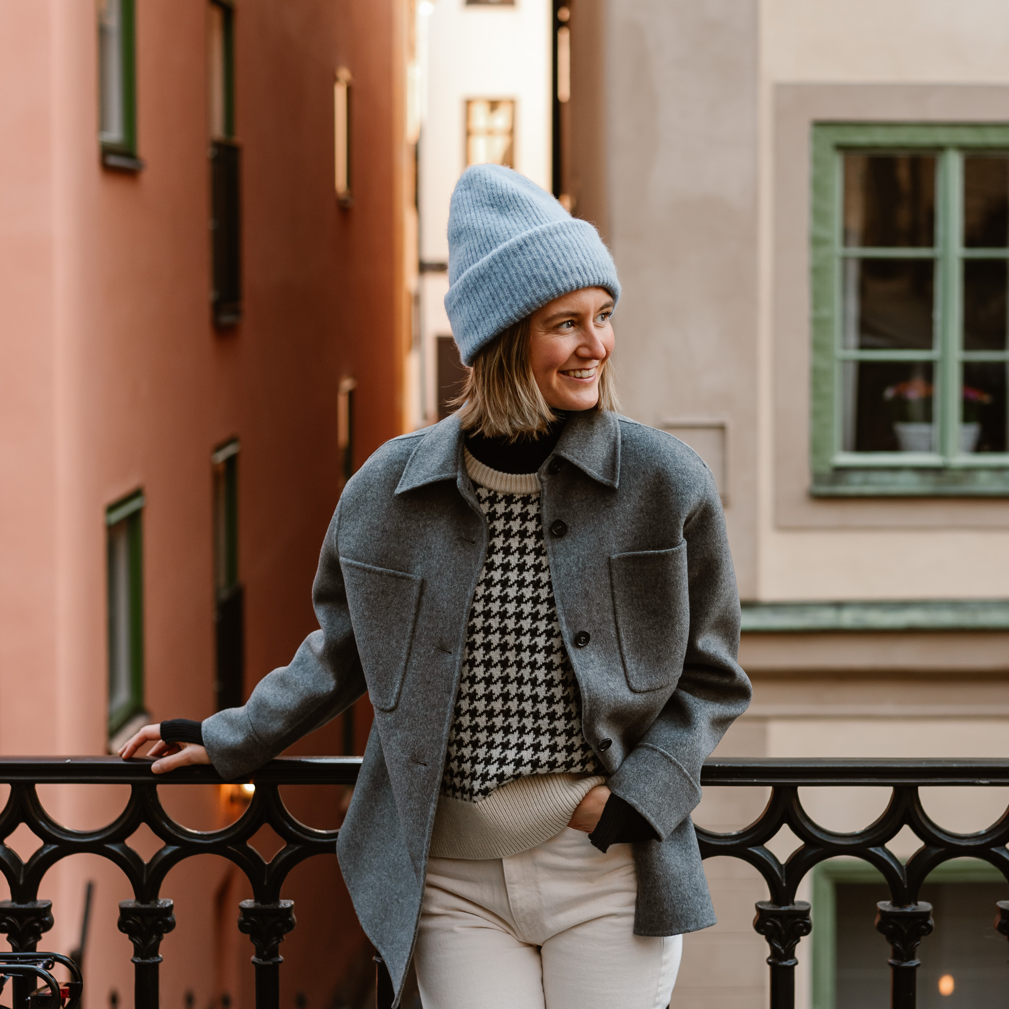 Manon | Artfully Walls