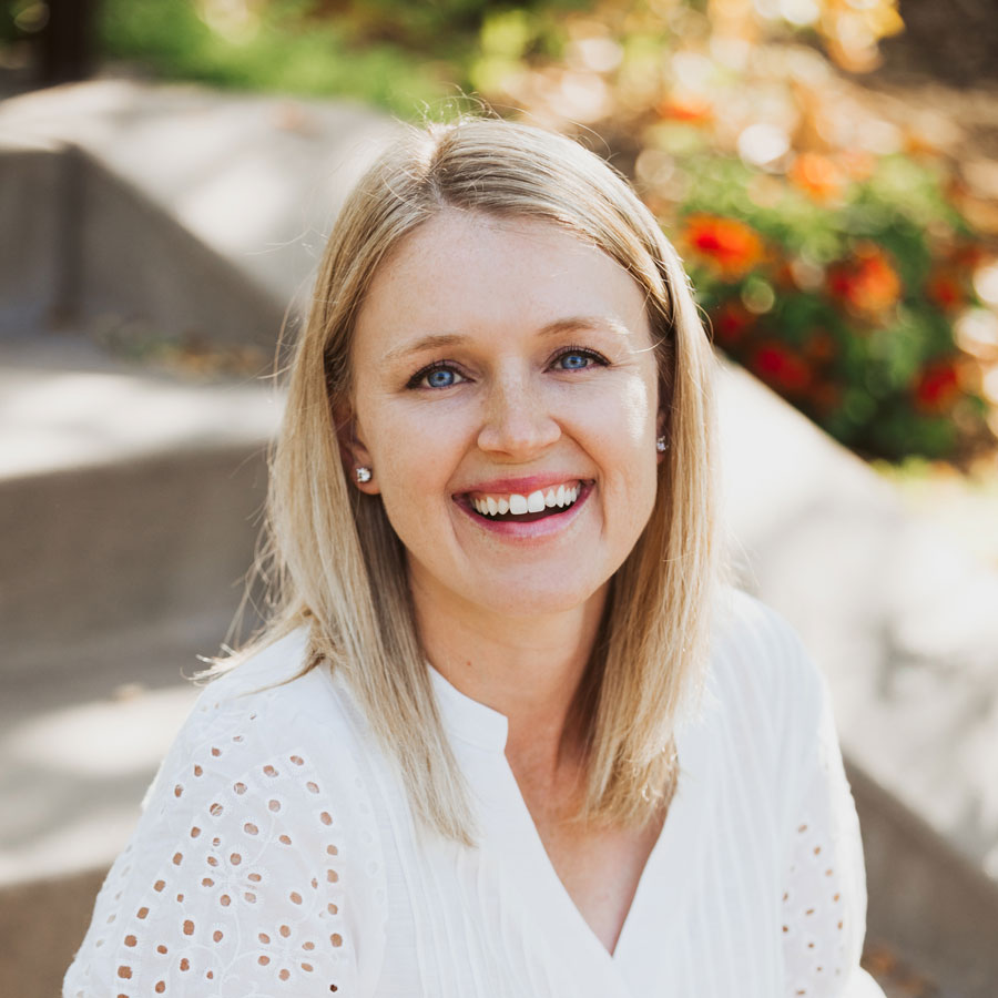 Lara Eckerman | Artfully Walls